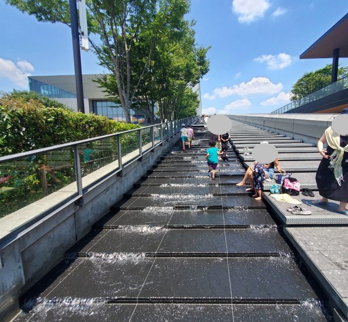 食べて遊んで買い物して！夏は水遊びもできる立川「グリーンスプリングス」が子連れにおすすめ！ | HugMug