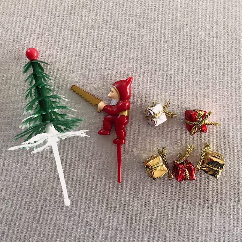 【超簡単】おうちで子どもと手作り！水なしスノードーム | HugMug