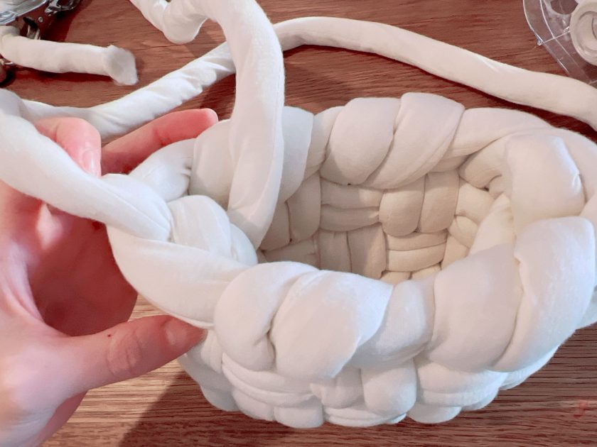 【DAISO】330円で作れちゃう！？簡単可愛い手作りマンドゥバッグ | HugMug